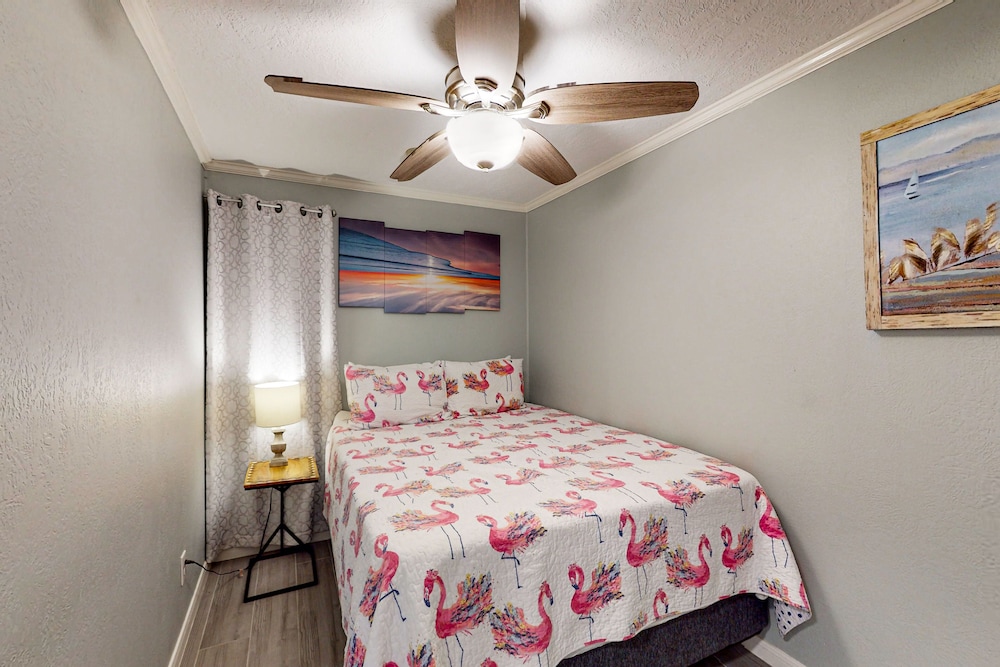 Gulf-front, first-row condo with pools, great view & balcony - steps to ...