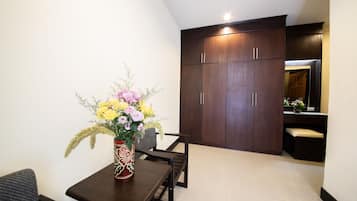Quarto casal clássico | 1 quarto, cofres nos quartos, individualmente mobiliados