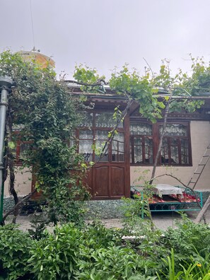 Fachada da propriedade