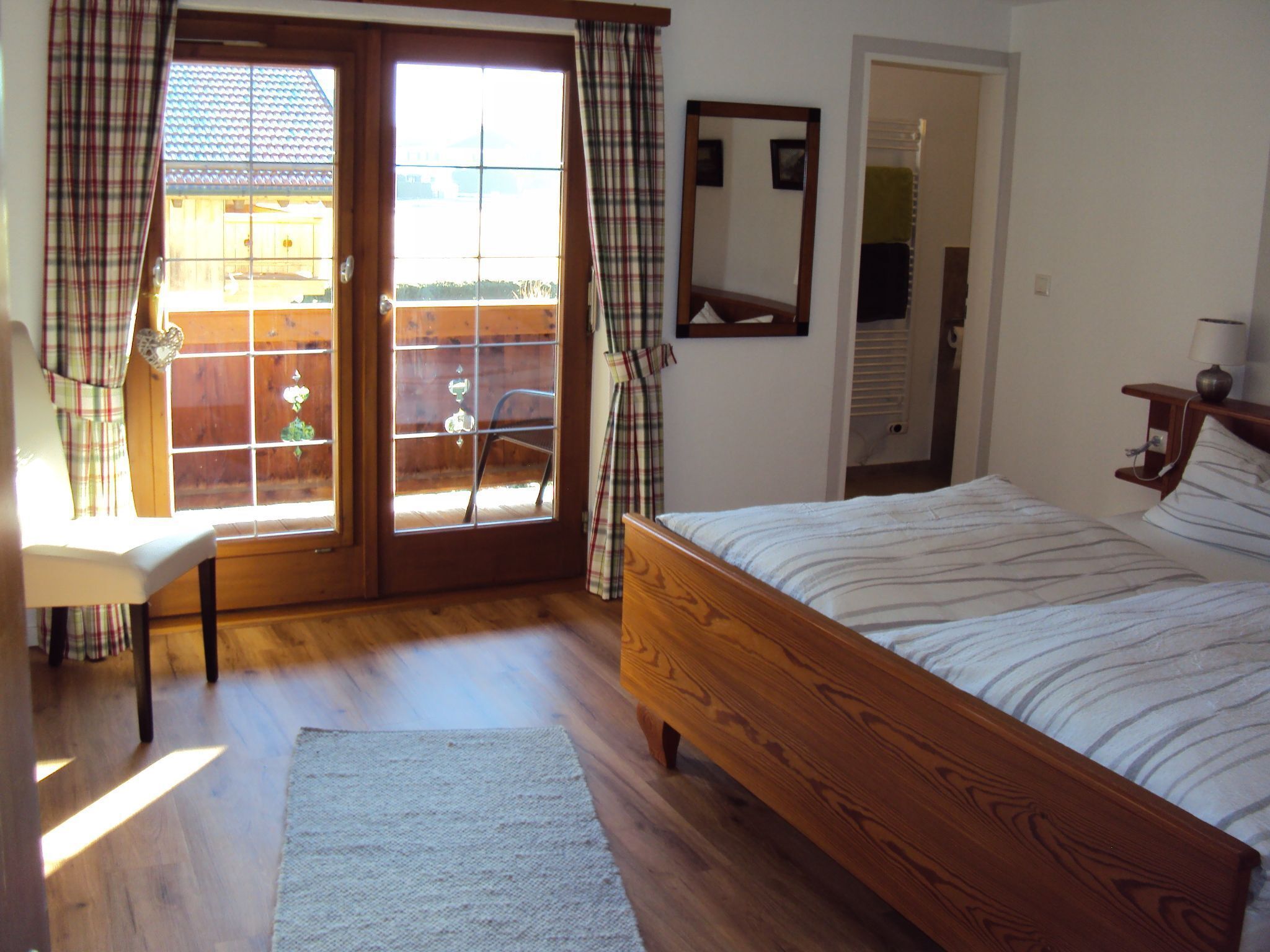 Doppelzimmer 35 Qm 1. Stock - Gästehaus Fischer - Tegernsee