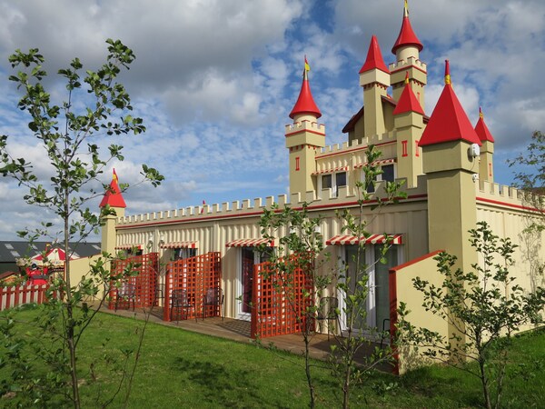 Gulliver's Valley M1 Jct 31 - Sheffield