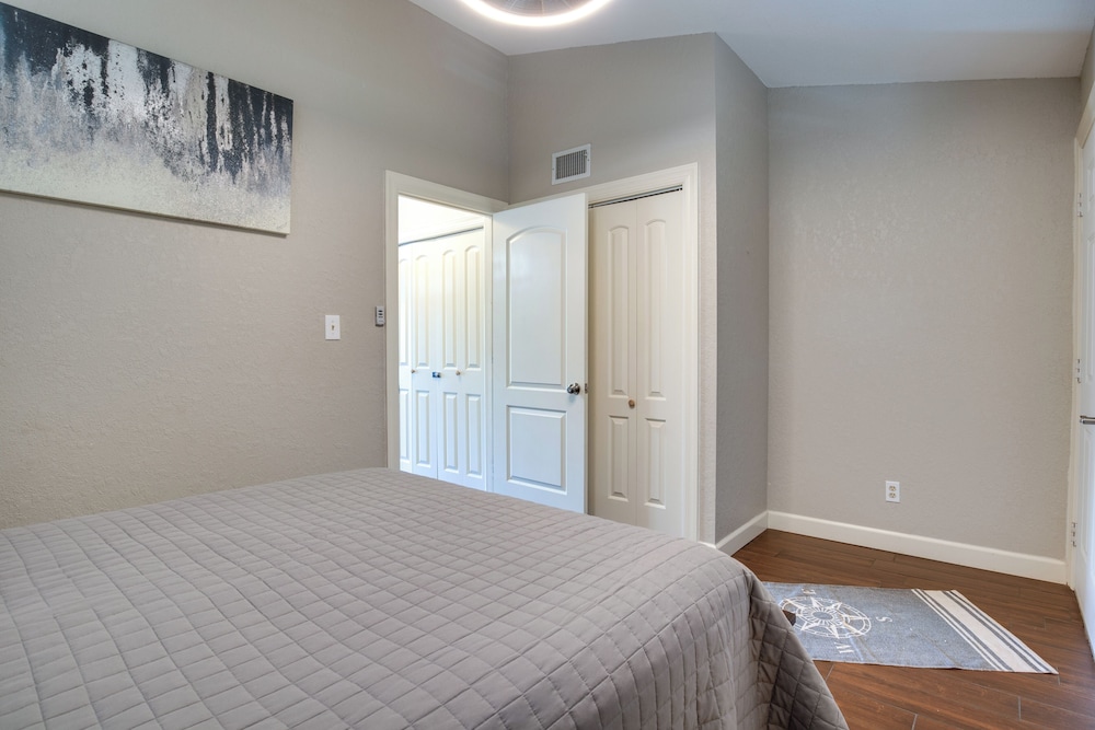 Condo W/ Community Pool & Boat Ramp In Osage Beach - Lake of the Ozarks State Park, Kaiser