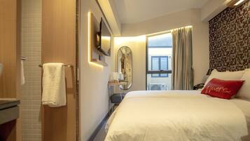 Quarto Twin Superior | Cofre no quarto, secretária, Wi-fi grátis, roupa de cama fornecida