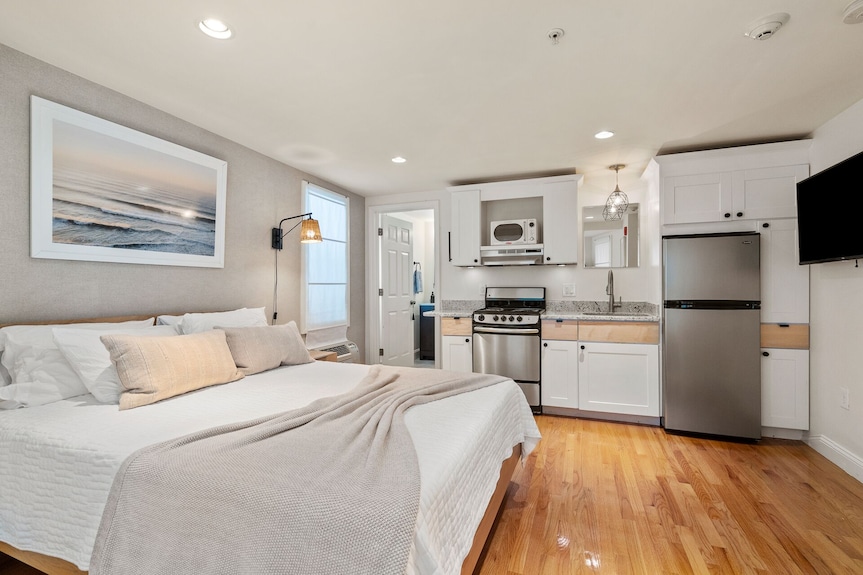 Oak Suite At The Hygge House - Newburyport, MA