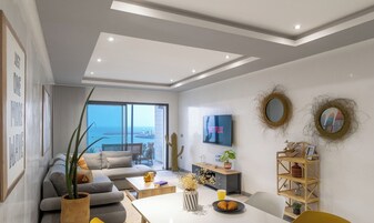 Apartamento Nobre | Sala de estar | Smart TV de 55 de polegadas com canais digitais, televisor, Netflix 