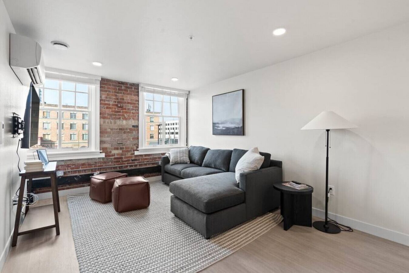 J & K On Main Luxury Apartment 305 - Spokane, WA