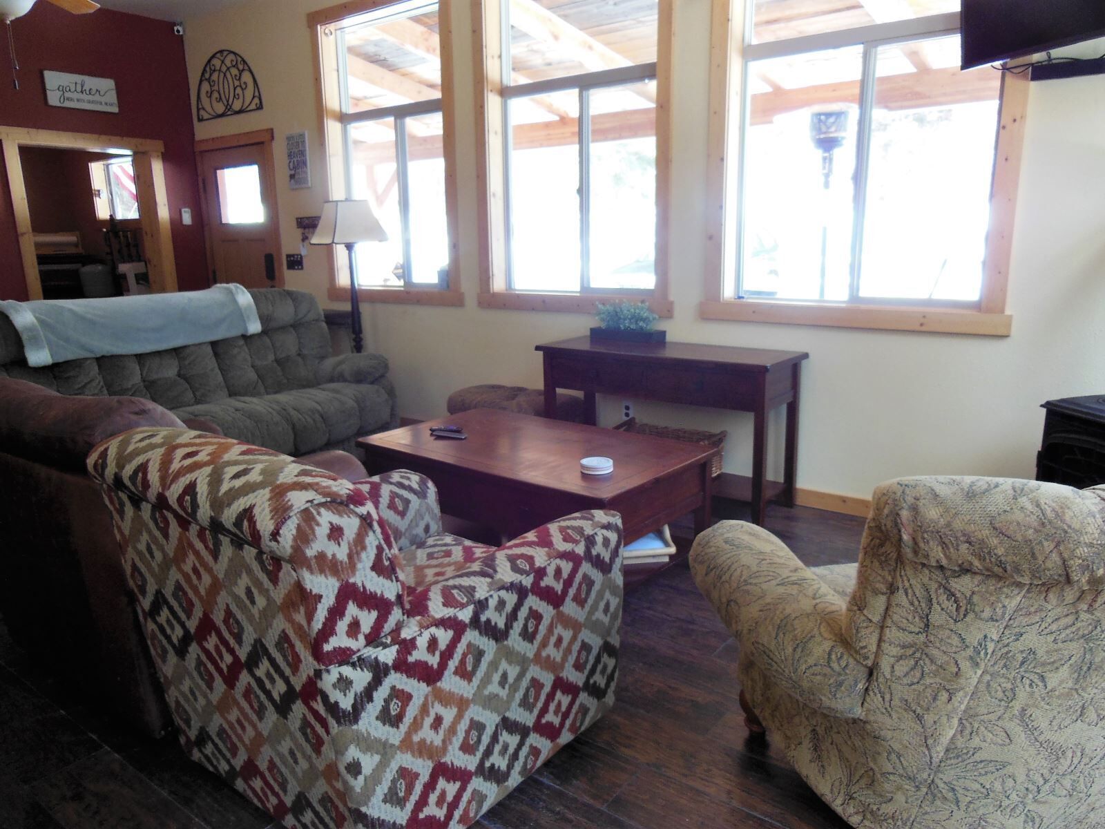 Fabulous Ada Accessible Cabin Nestled Int He Pines With Private Hot Tub! - Idaho