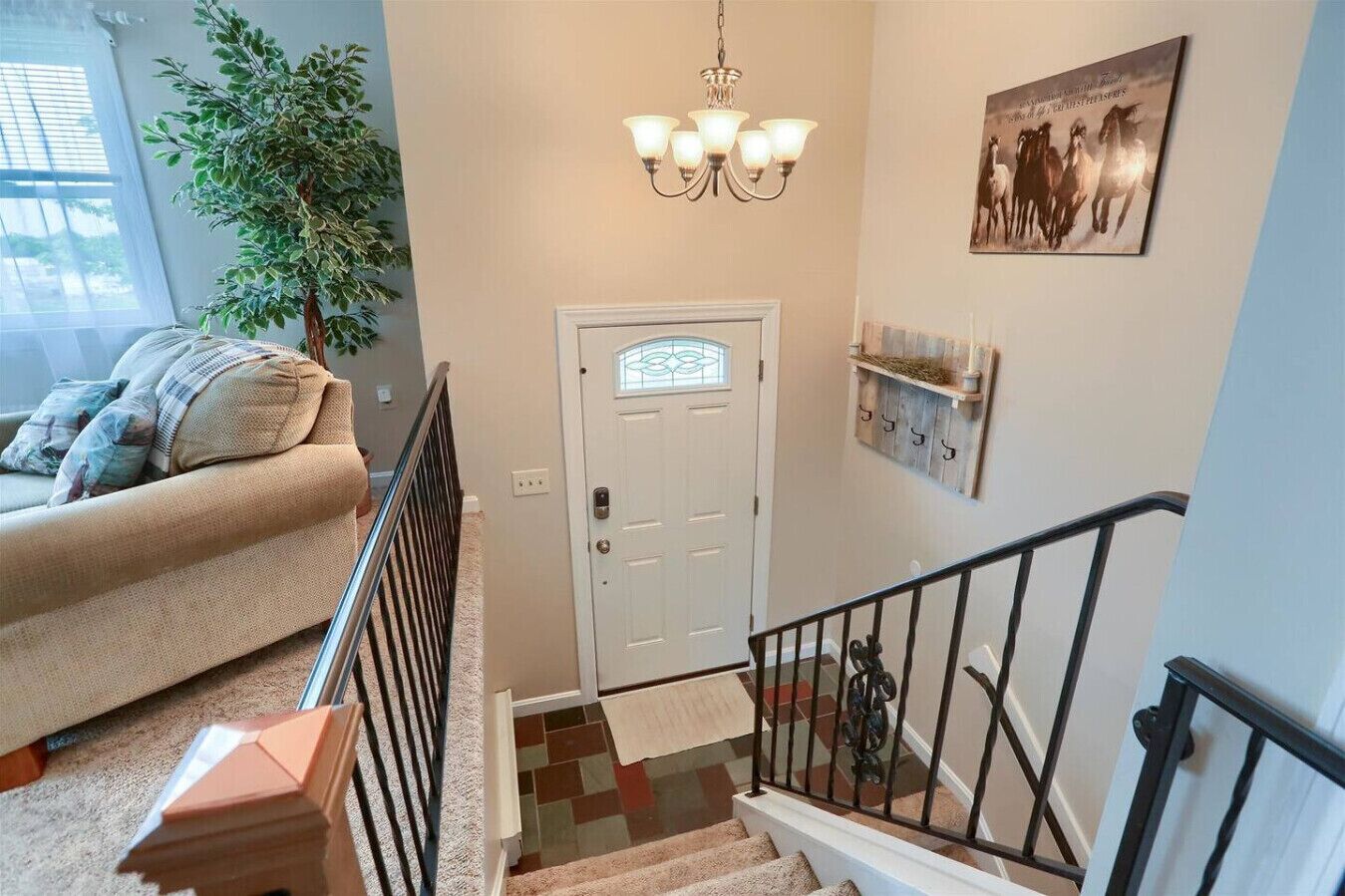 Beautiful Home With Stunning Views In Lancaster - Lancaster, PA