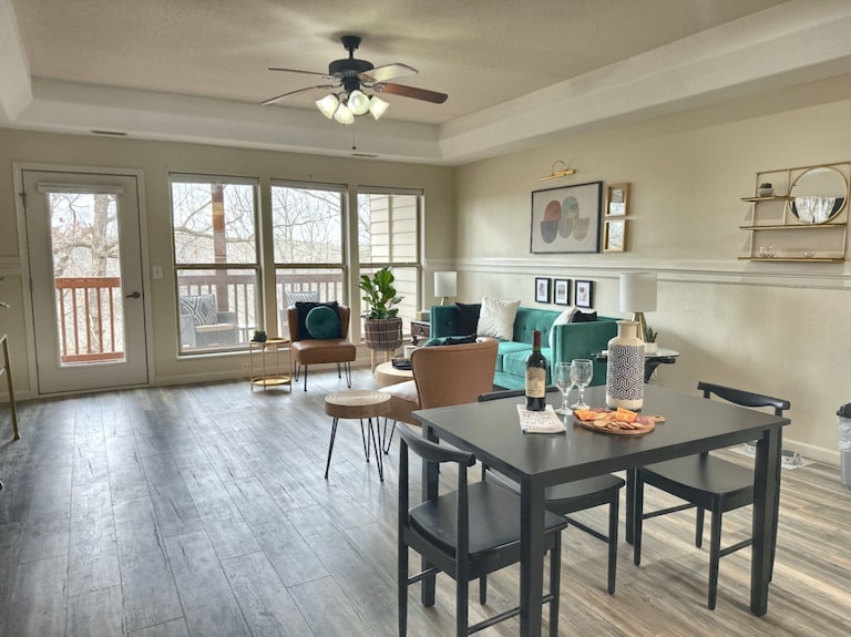 Large 2/3 Condo, Resort/3 Pools/games/foosball Bunk Room, King And Queen, Sdc! - Kimberling City, MO