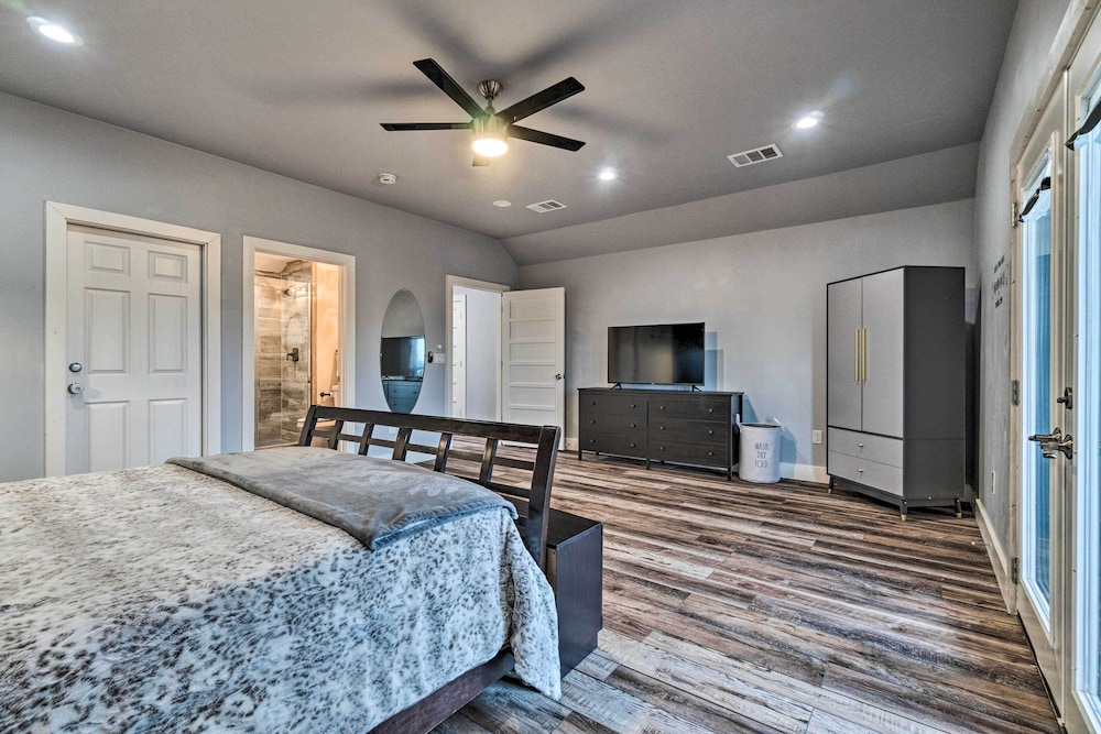 Austin Vacation Rental 2 Mi to Lake Travis! - Comanche Trail Estates | Vrbo