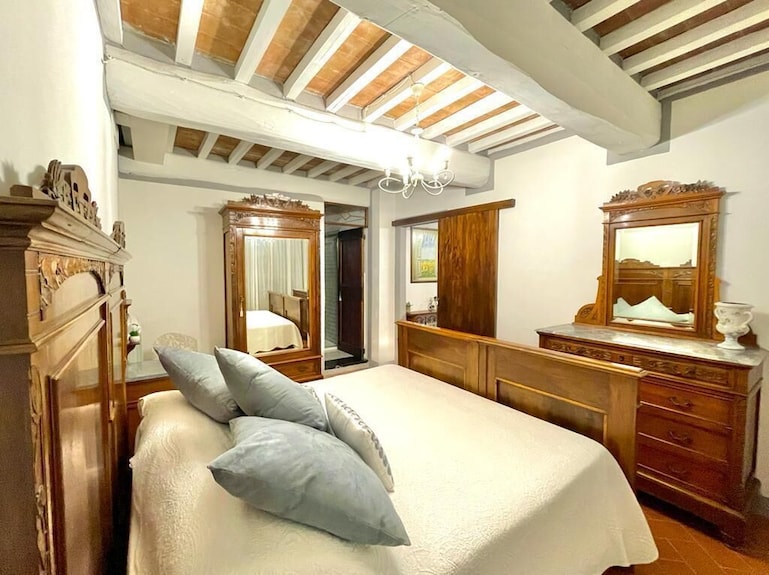 Bright Apartment In The Heart Of The Historic Center Of Cortona - Cortona