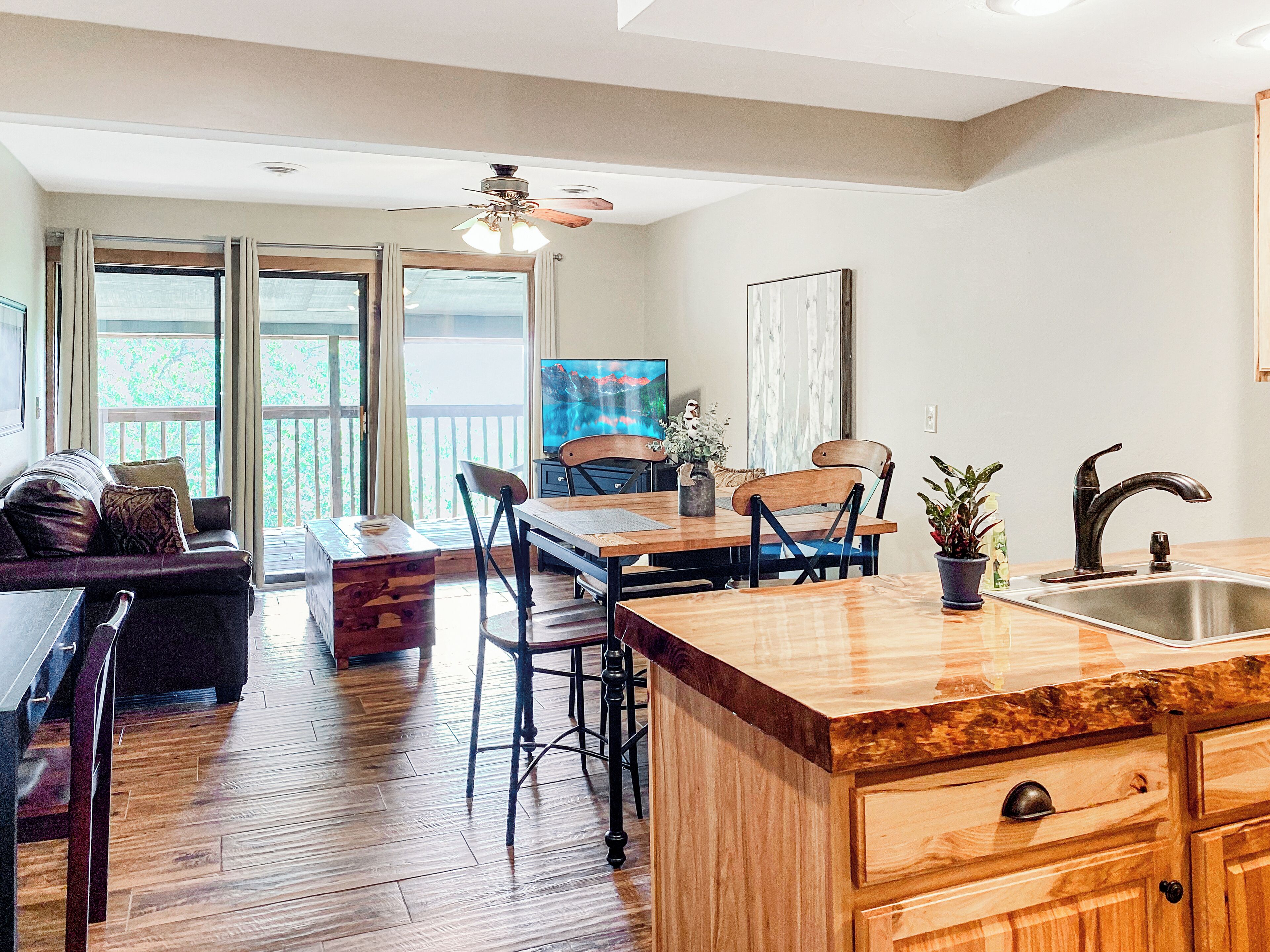 Gorgeous Branson Condo, Views, Hike And Fish On Property, Private Lake, 2 Pools! - Branson West, MO