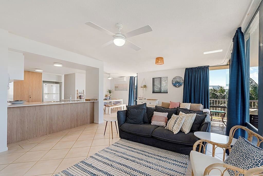 Coastal Escape ~ Views, Rooftop Terrace & Jaccuzi - Nambour