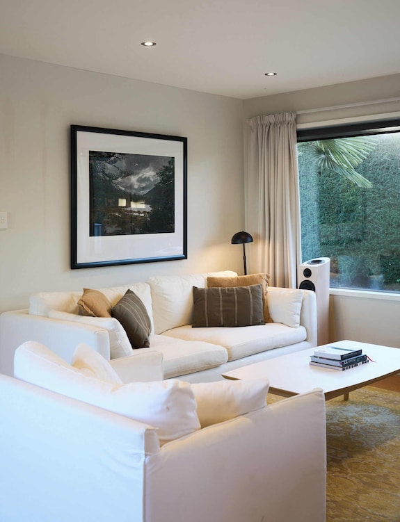 Quiet, Secluded, Relaxing And Private With Bush Track To Beach! - Kaiteriteri