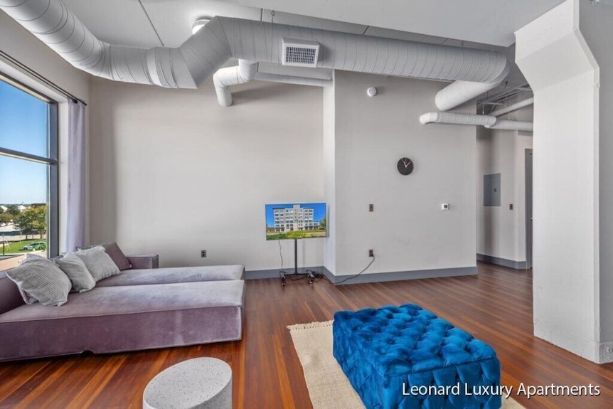 Modern Luxury With 2 King Beds & Water Views - Leonard Building - Muskegon, MI