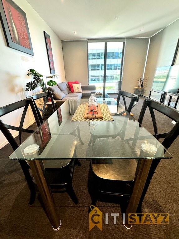 Perfectly Located Modern Apartment - Canberra Cbd - Manuka Oval