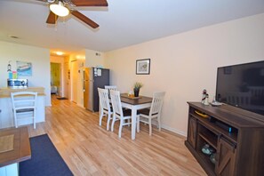 Apartamento em Condomínio Fechado, 1 quarto | Restaurantes