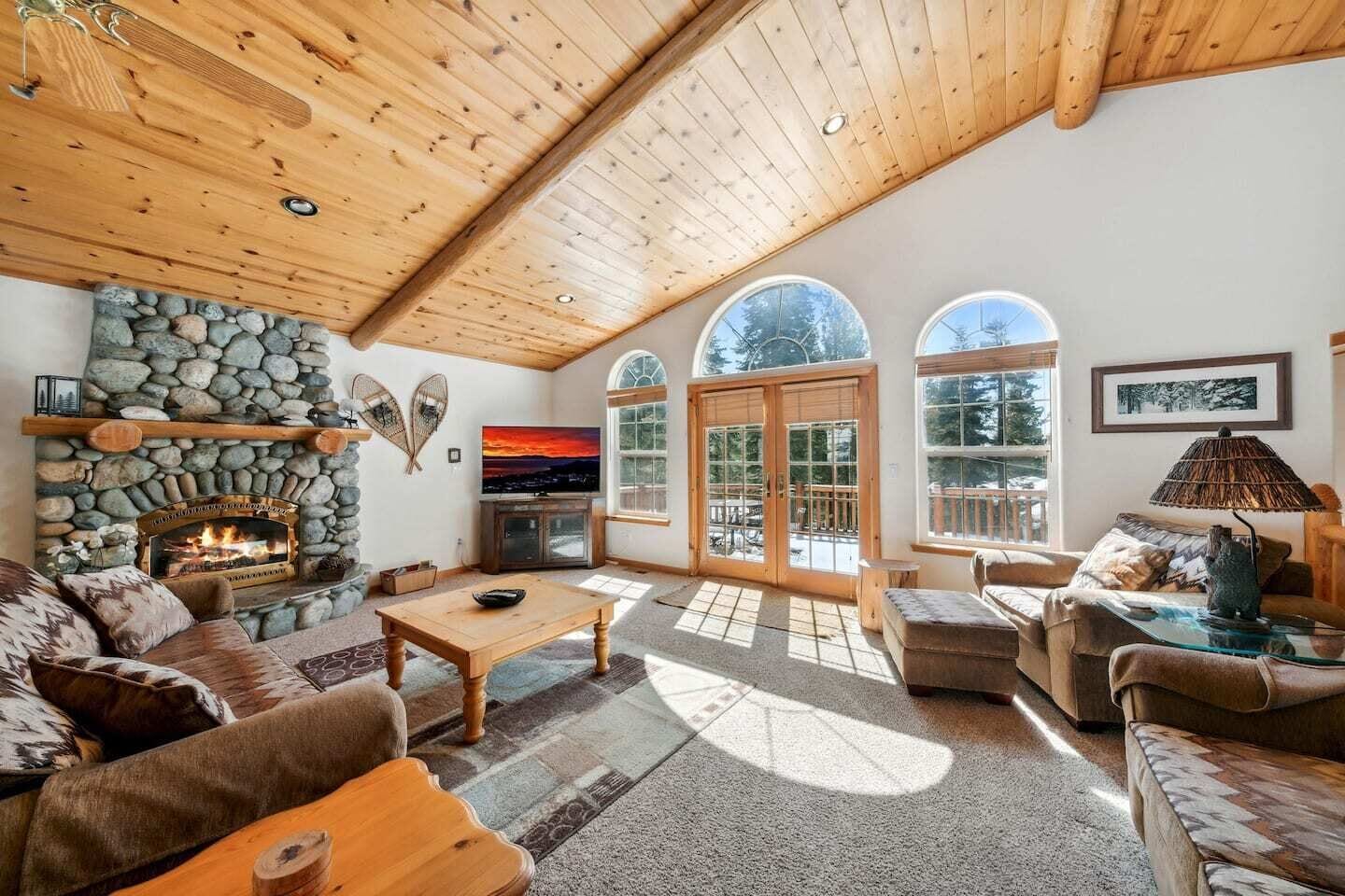 Hastings Hideaway Cabin - Kings Beach, CA