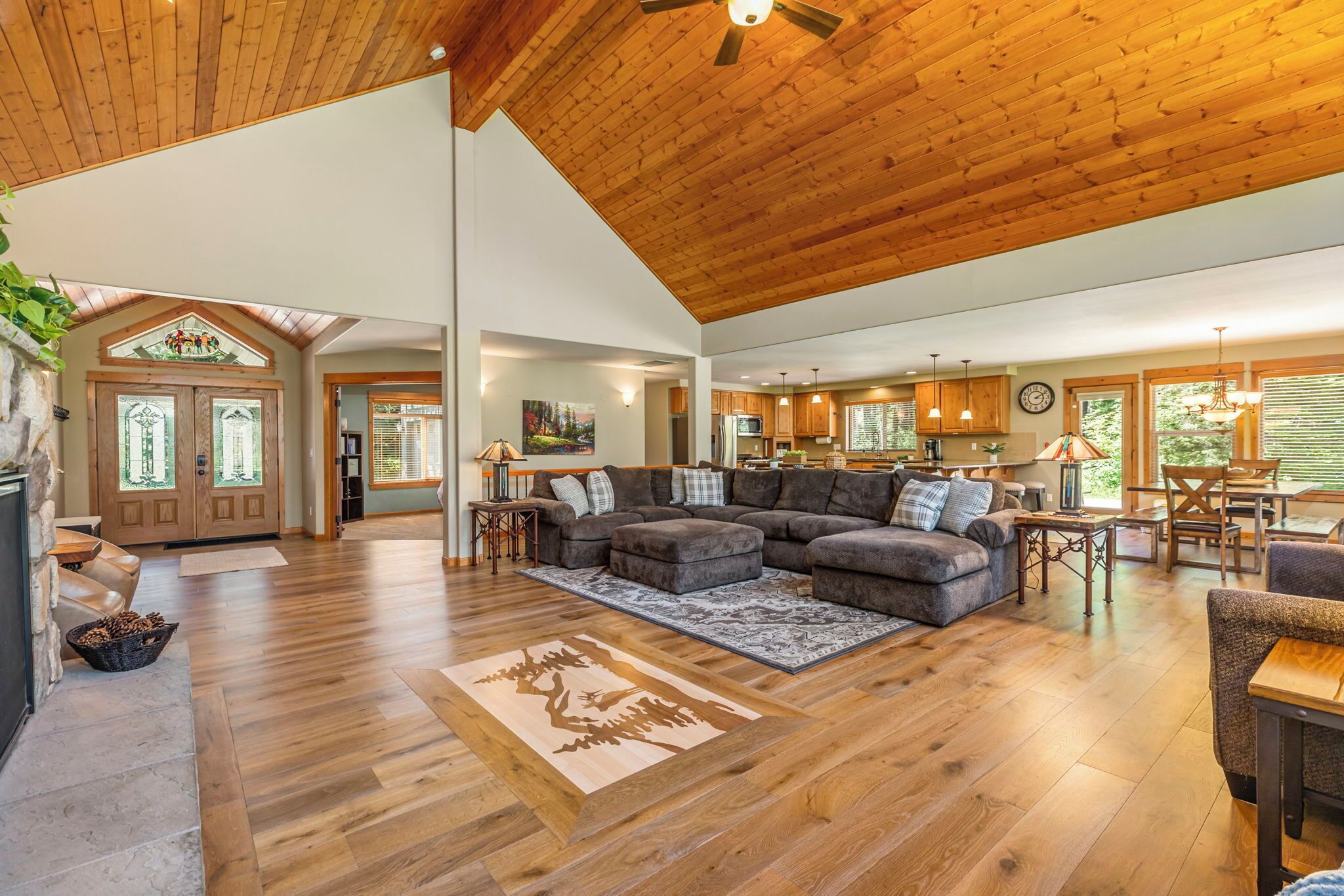 Winter Warmth Awaits! Pets Ok | Crafted For Family Time! - State of Washington