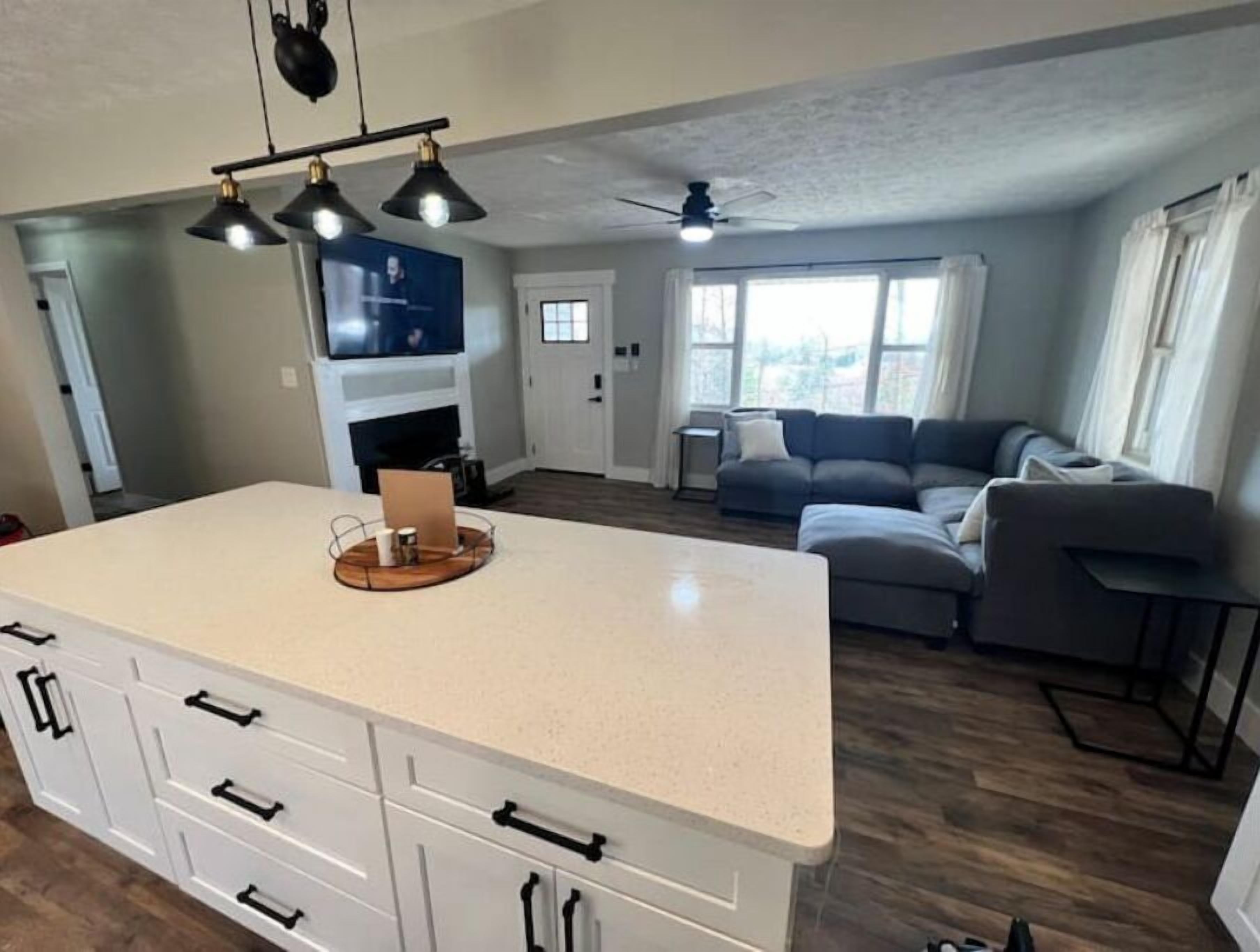 Midway. Mountain Views. Spacious. Fun. - Serra Nevada