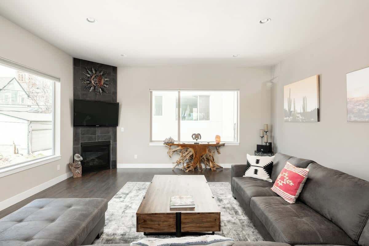 Center Of Lohi | Roof Deck | Walk Everywhere - Thornton, CO