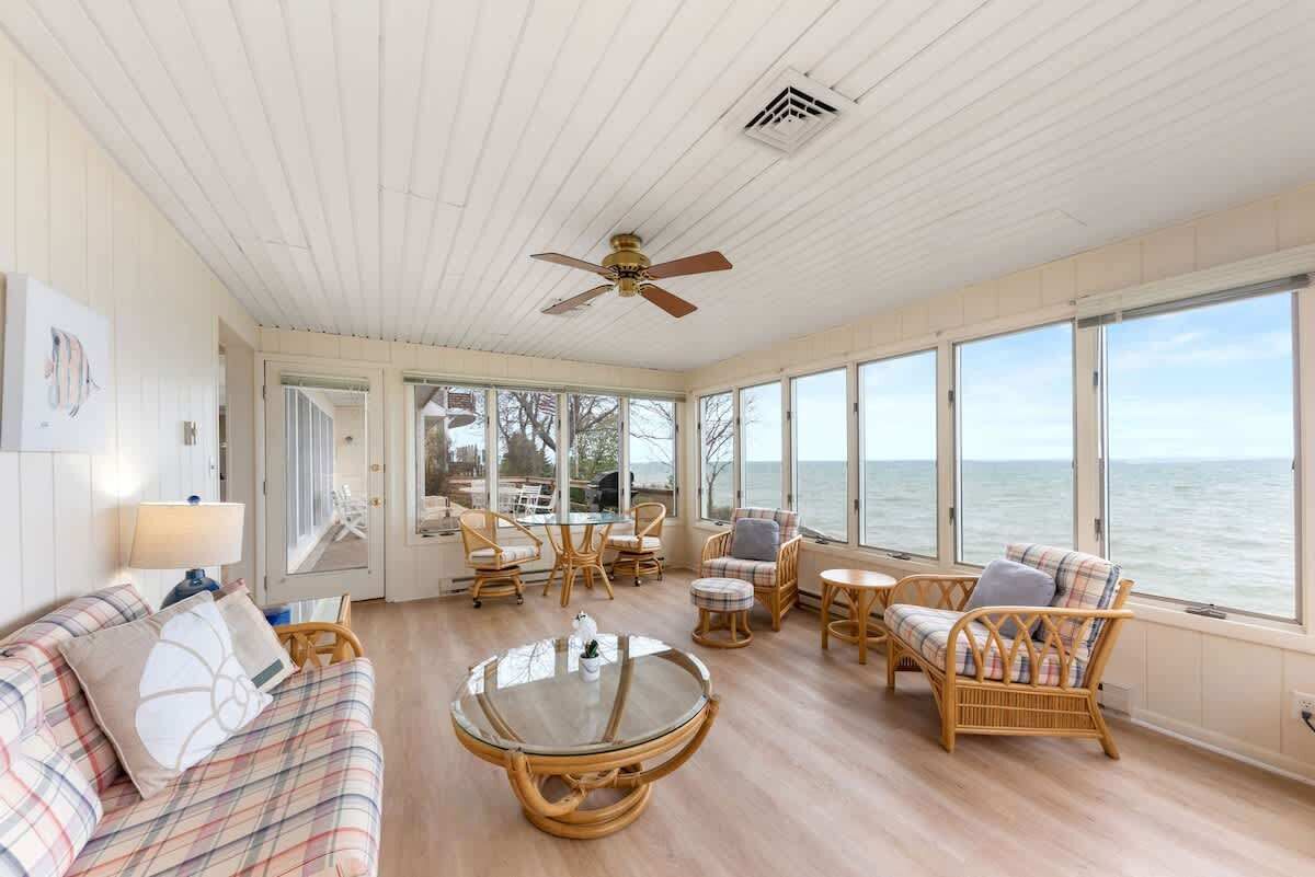 Lakefront Home W/ Sunroom, Deck, Grill + Lake View - New Buffalo Beach, MI