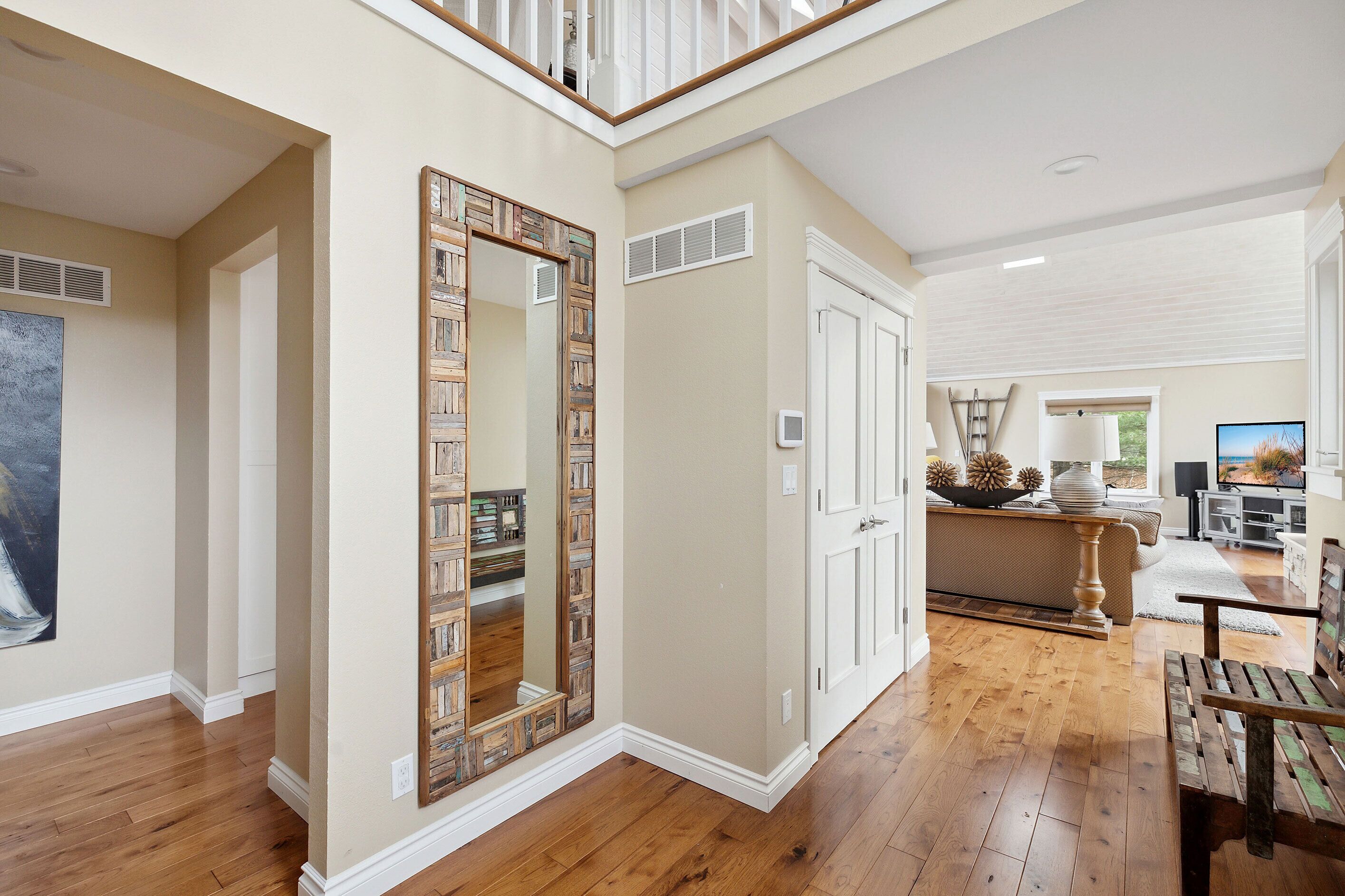 Juniper Presents: Amazing Vacay Home- Hot Tub, Firepit, Kids Area - New Buffalo, MI