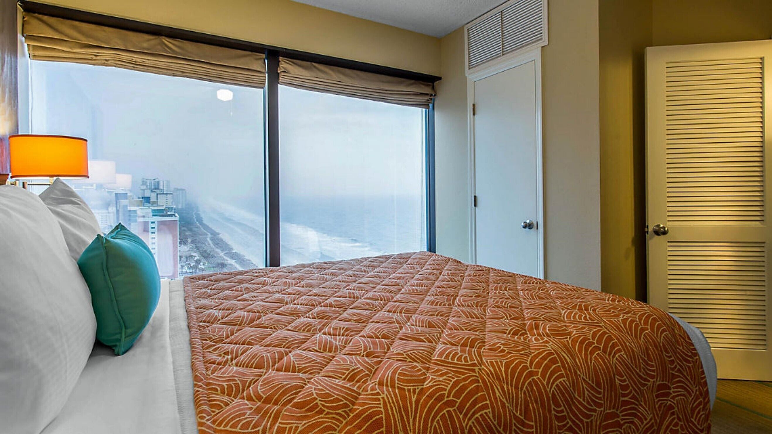 Beachfront Resort, Perfect Location - 머틀 비치