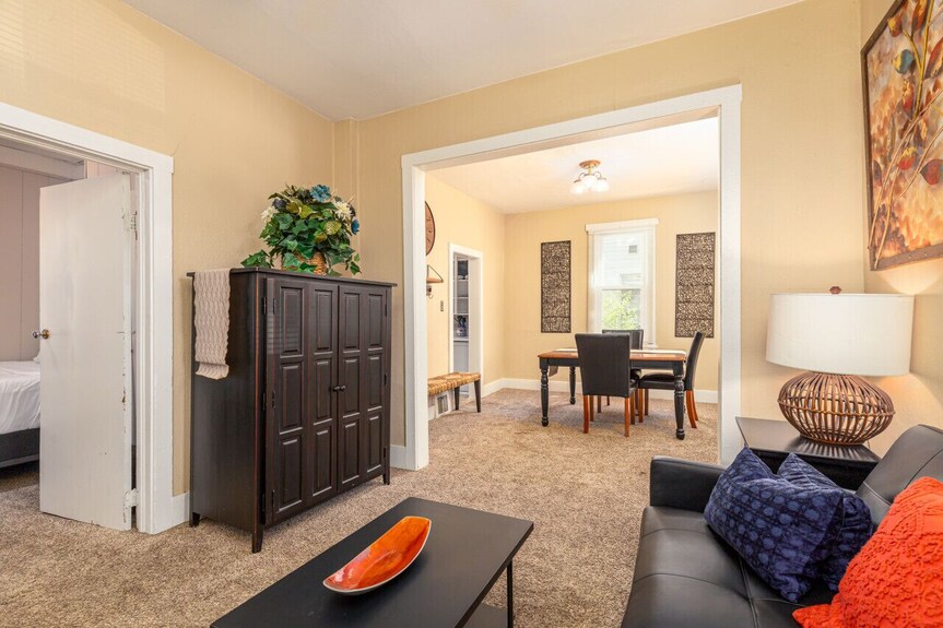 Cozy Cottage In The Heart Of The Big City - Oasis, Billings