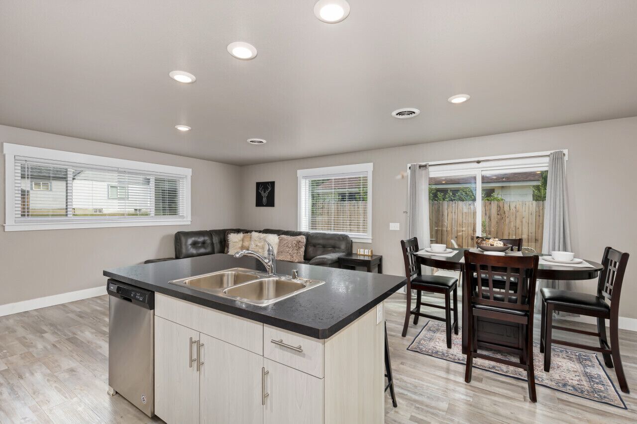 Delightful, New Townhome Downtown - Oasis, Billings