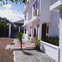 Fachada da propriedade