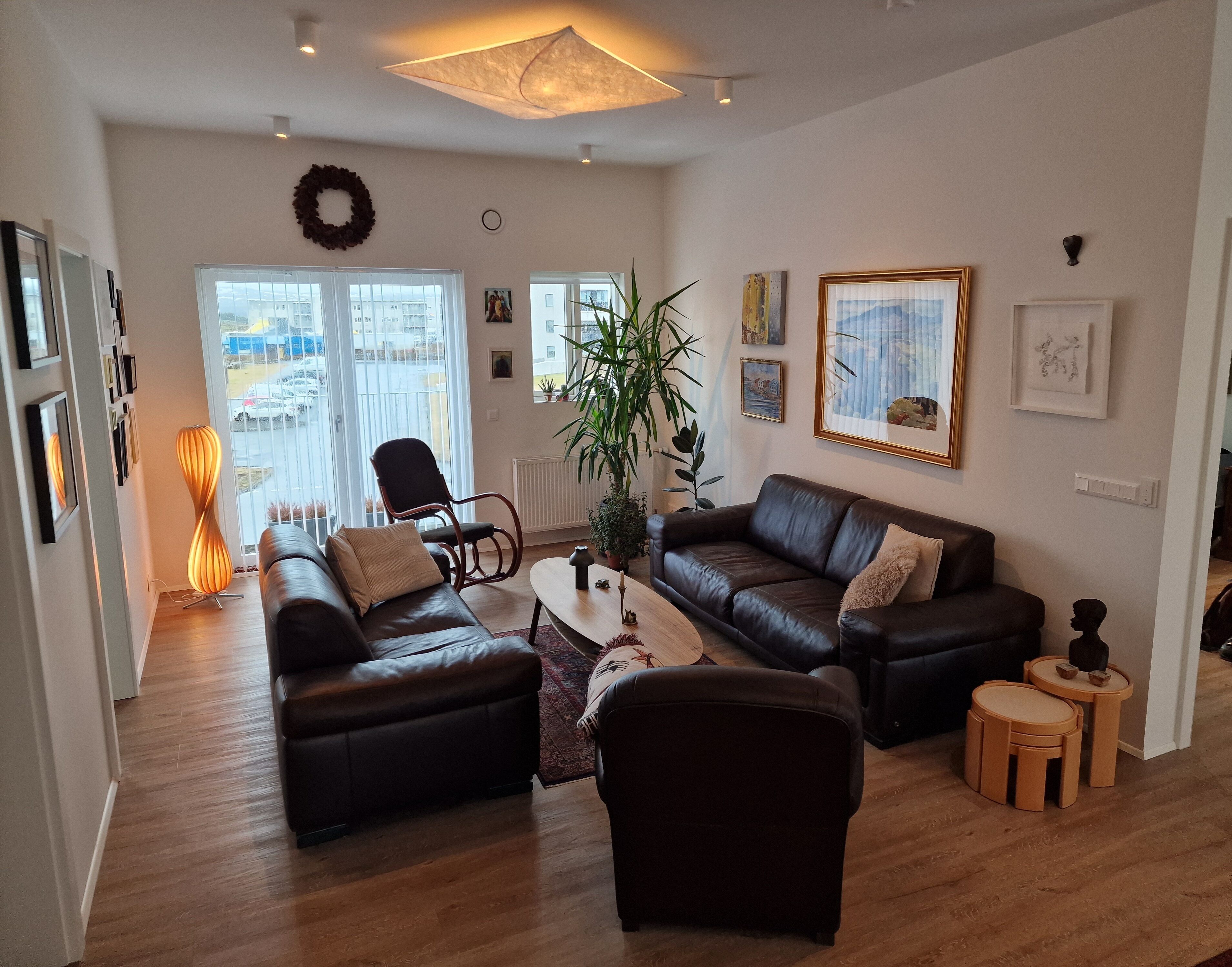 New And Beautiful Spacious Pent-house Apartment - Islande