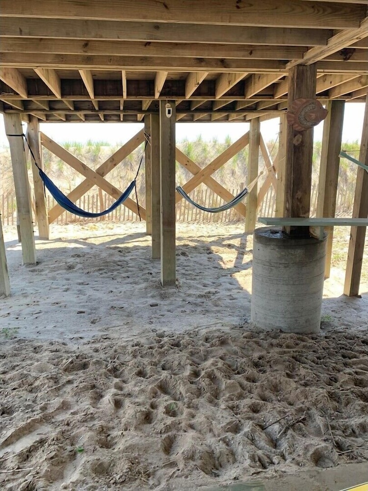 The Shoreline - Coastal Vacation Resorts - Holden Beach, NC