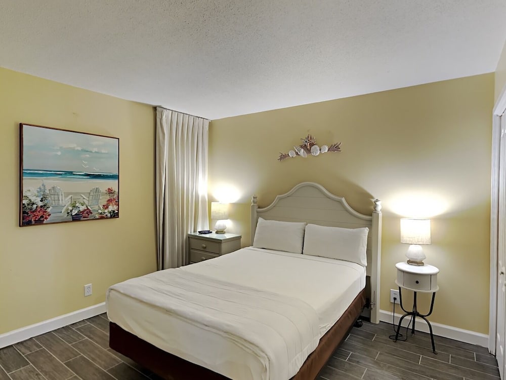 Edgewater Windward #305 | Gulf Front + Amenities - Panama City Beach | Vrbo