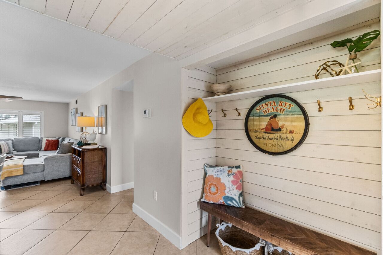 6703 Midnight Pass Rd · Siesta Key Condo, Heated Pool, Newly Renovated - Siesta Key, FL