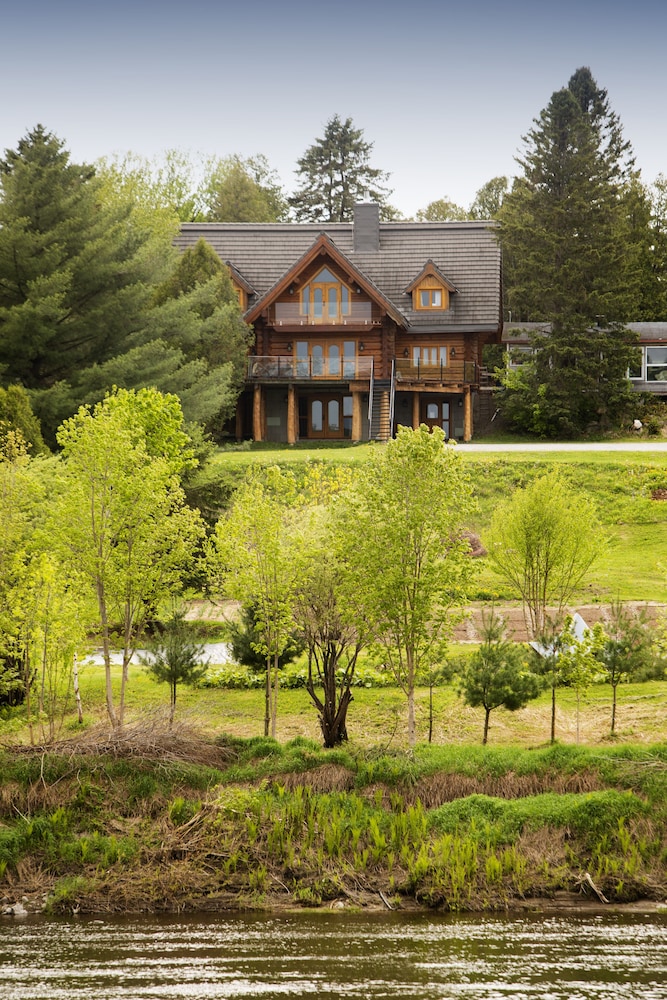 La Maison En Bois Rond - Quebec