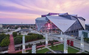 FIFA & Stadium Events . ATL Premium Microsuite – 10-Minute Walk to ...
