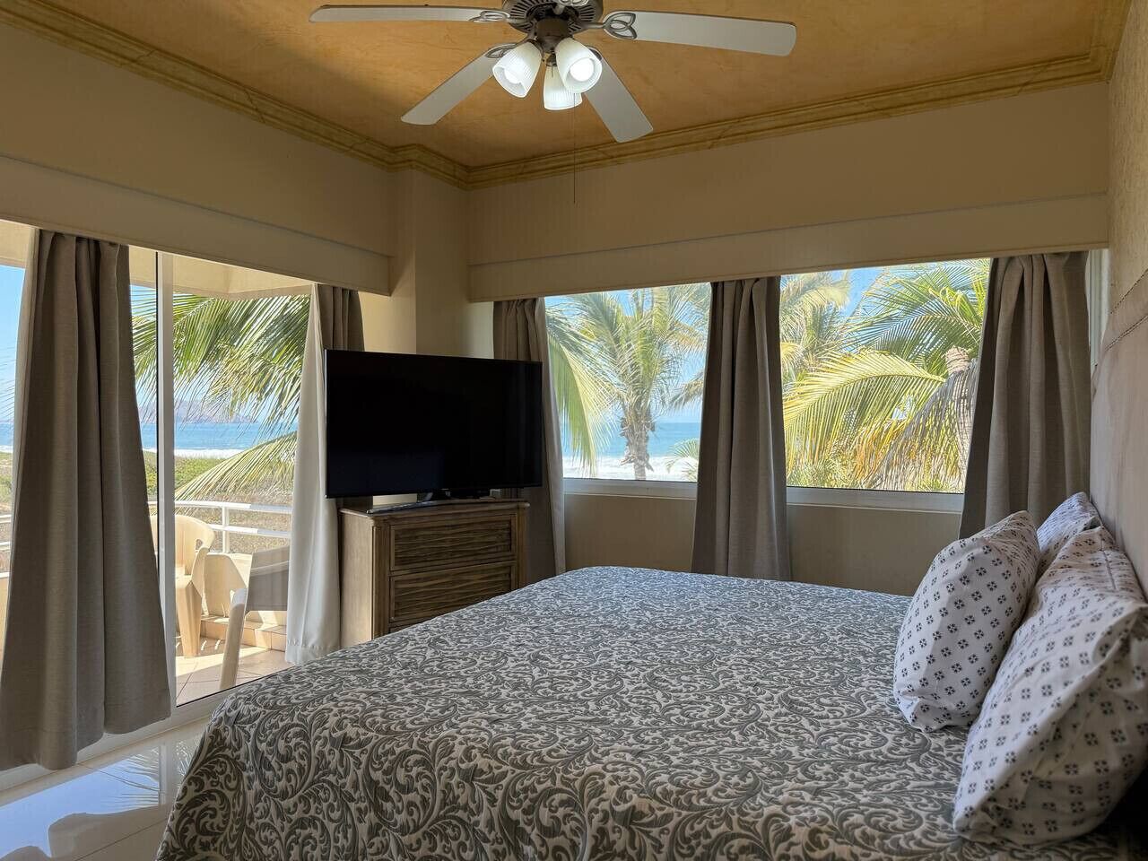 Apartamento Comfort | Secretária, Wi-fi grátis, roupa de cama fornecida 