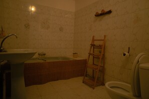 Dormitório Partilhado Comfort | Casa de banho | Artigos de higiene pessoal grátis, um secador de cabelo, chinelos