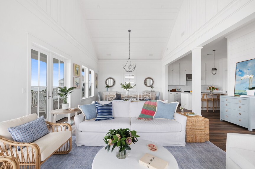 Beachtown - Stunning Home Steps From Beach! 5 Bd + 4.5 Baths With Elevator - Texas City, TX