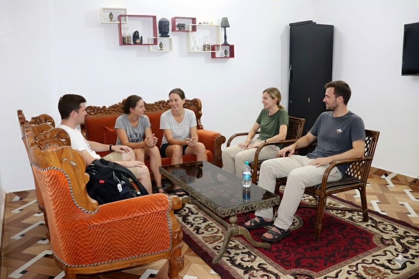 Homestay With Wellness Programme City Tour And Guide - 克久拉霍