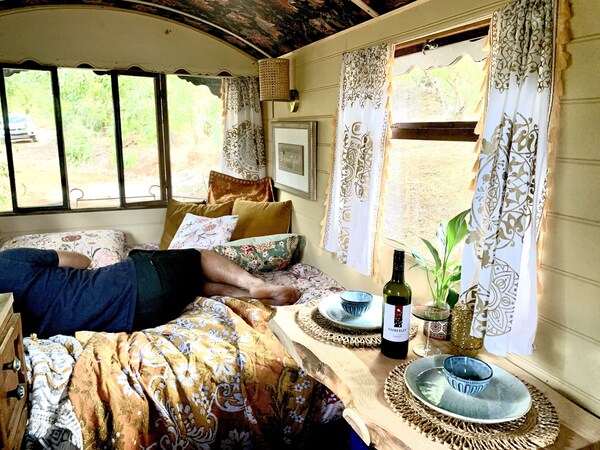 Stay In A Gorgeous, Vintage, Very Elegant, Warm, Cosy & Characterful Gypsy Wagon - Bridgetown