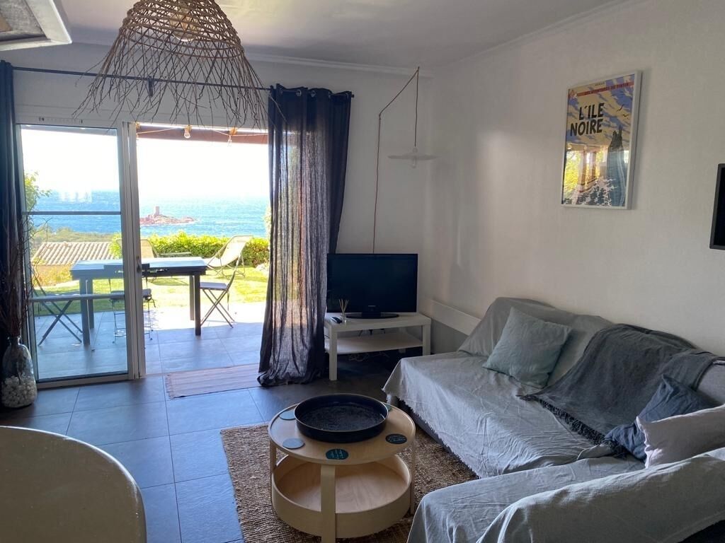 Villa, Golden Island View, A Stone's Throw From The Beach. Breathtaking View! - French Riviera