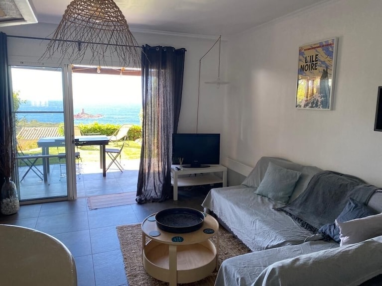 Villa, Golden Island View, A Stone's Throw From The Beach. Breathtaking View! - French Riviera