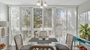 Condo luxo | Vista para o jardim