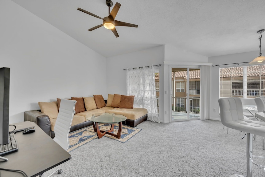 Charming Oasis: Stylish Apartment In The Heart Of Orlando - Orlando