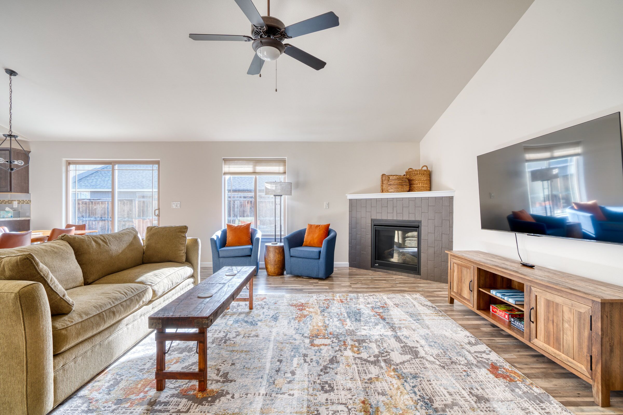 Redmond Basecamp Getaway = Fun/climb/hike/ski/family-smith/expoctr/sisters/bend! - Redmond, OR