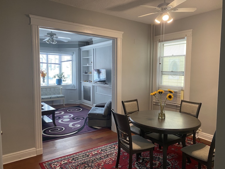 Gorgeous 2br W/ Nyc Skyline Views, Huge Patio & Easy 10-minute Commute! - Washington Heights - Manhattan