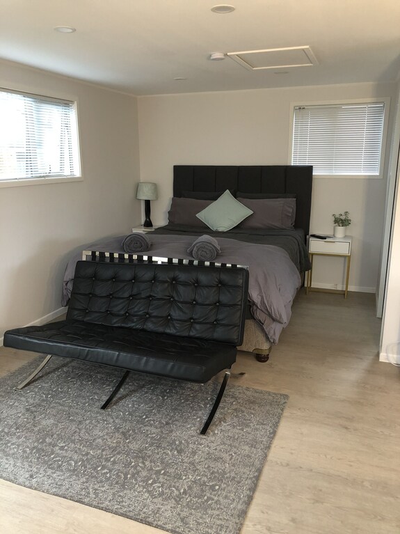 Self Contained Studio Walking Distance To Mission Estate - ネーピア