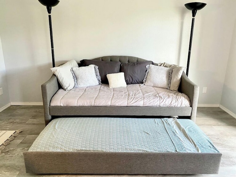 Quiet And Relaxing 1 Bedroom Condo Near Golf And Marina! - Missouri